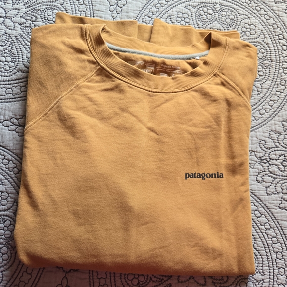 Patagonia | Sweaters | Patagonia Mens P6 Logo Organic Crew Sweatshirt ...